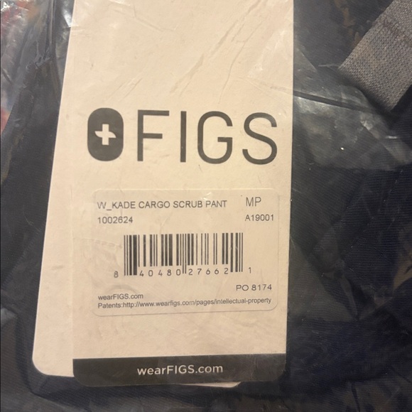 Figs | Pants & Jumpsuits | Figs Kade Cargo Scrub Pants In Navy Mp ...